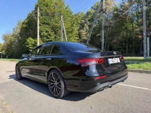 Melns Mercedes-Benz E 220 2021 Viļņa, ar dzinēja tilpumu 1.95 L un nobraukumu 201 tūkst. km par 27800 €, foto 6 vietnē AUTOMOTO.COM.LV