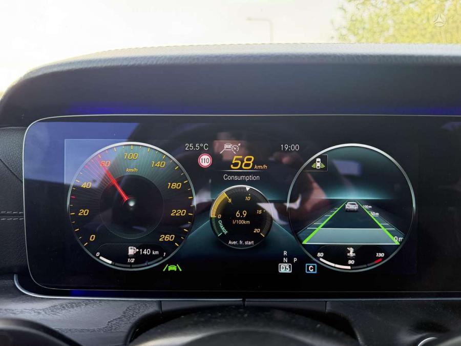 Melns Mercedes-Benz E 220 2021 Viļņa, ar dzinēja tilpumu 1.95 L un nobraukumu 201 tūkst. km par 27800 €, foto 20 vietnē AUTOMOTO.COM.LV