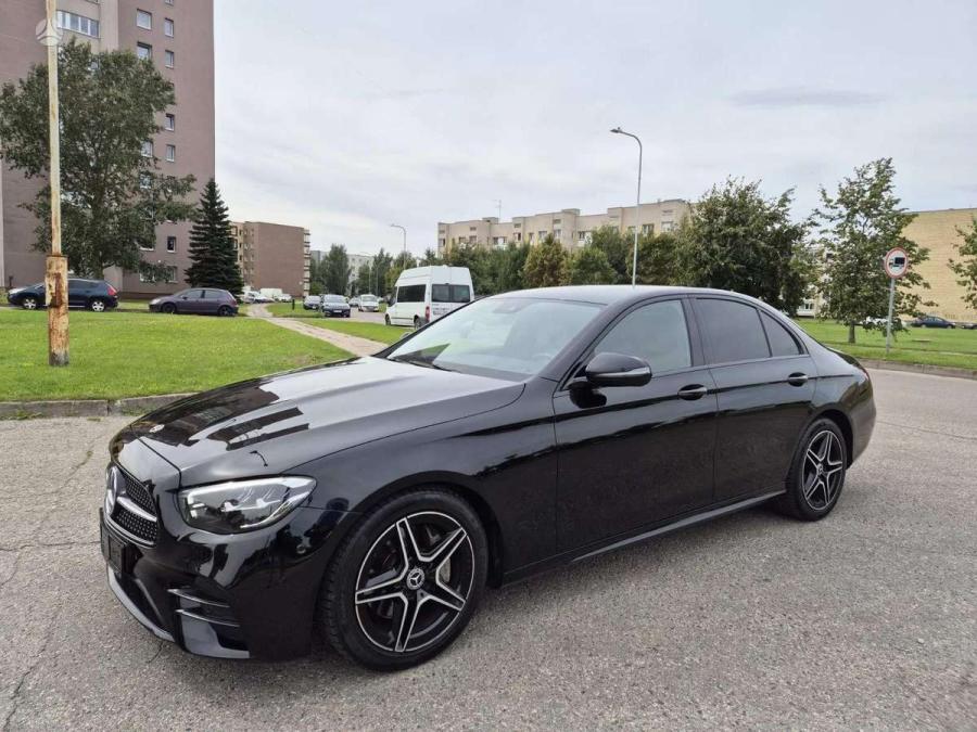 Черный Мерседес E 220 2021 в Паневежис, объемом двигателя 1.95 л и пробегом 380 тыс. км за 20100 €, фото 3 на AUTOMOTO.COM.LV