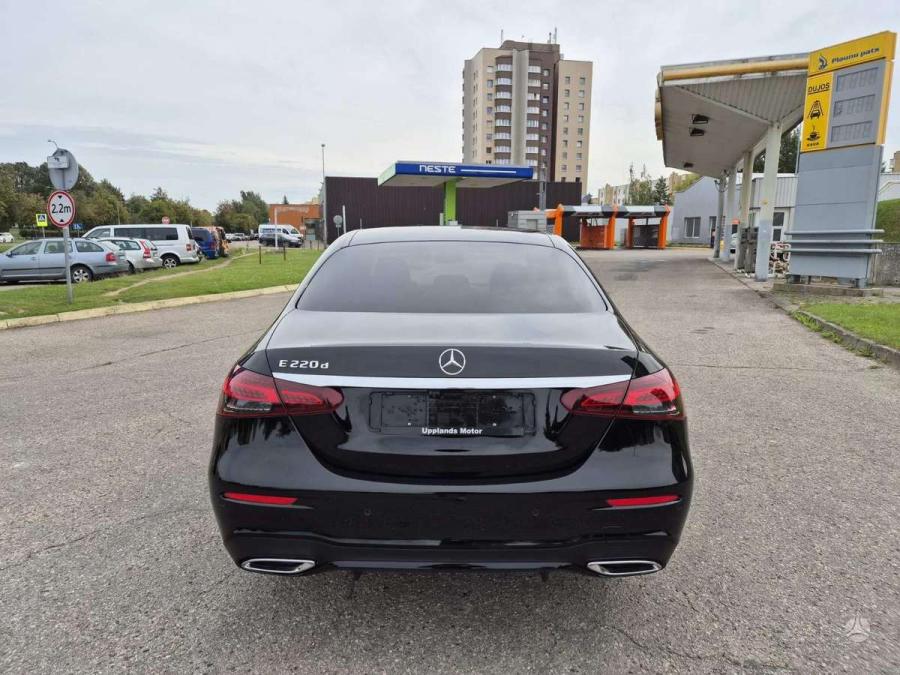 Черный Мерседес E 220 2021 в Паневежис, объемом двигателя 1.95 л и пробегом 380 тыс. км за 20100 €, фото 5 на AUTOMOTO.COM.LV