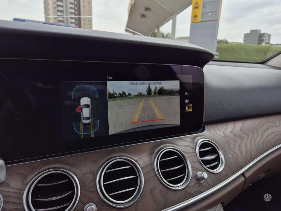 Черный Мерседес E 220 2021 в Паневежис, объемом двигателя 1.95 л и пробегом 380 тыс. км за 20100 €, фото 20 на AUTOMOTO.COM.LV