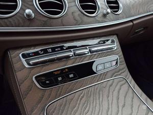 Черный Мерседес E 220 2021 в Паневежис, объемом двигателя 1.95 л и пробегом 380 тыс. км за 20100 €, фото 23 на AUTOMOTO.COM.LV