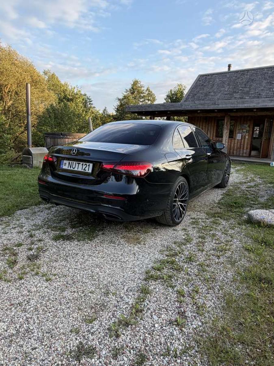 Черный Мерседес E 220 2021 в Кедайняй, объемом двигателя 2.00 л и пробегом 200 тыс. км за 28000 €, фото 7 на AUTOMOTO.COM.LV