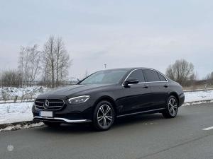 Черный Мерседес E 220 2022 в Шяуляй, объемом двигателя 1.95 л и пробегом 63 тыс. км за 39990 €, фото  на AUTOMOTO.COM.LV