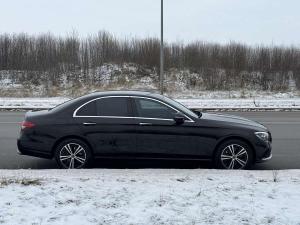 Черный Мерседес E 220 2022 в Шяуляй, объемом двигателя 1.95 л и пробегом 63 тыс. км за 39990 €, фото 5 на AUTOMOTO.COM.LV