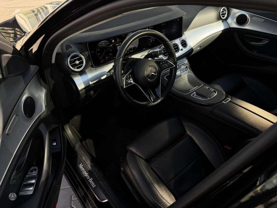 Черный Мерседес E 220 2022 в Вильнюс, объемом двигателя 1.95 л и пробегом 295 тыс. км за 20999 €, фото 10 на AUTOMOTO.COM.LV