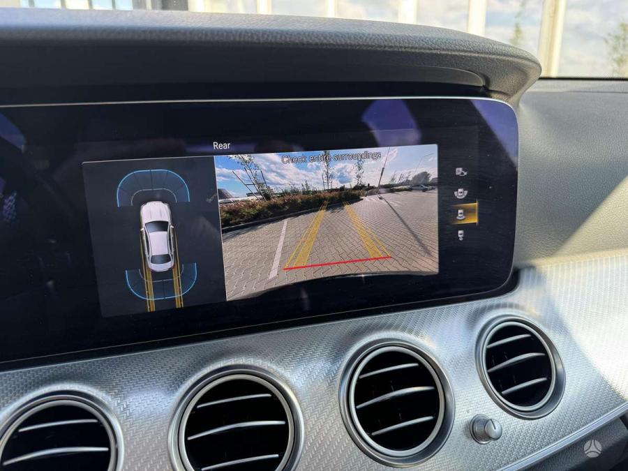 Черный Мерседес E 220 2022 в Вильнюс, объемом двигателя 1.95 л и пробегом 295 тыс. км за 20999 €, фото 19 на AUTOMOTO.COM.LV
