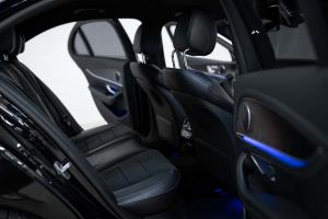 Black Mercedes-Benz E 220 2022 in Tallinn, with an engine capacity of 2.00 L and mileage of 114 thousand km for 27990 €, photo 10 on AUTOMOTO.COM.LV