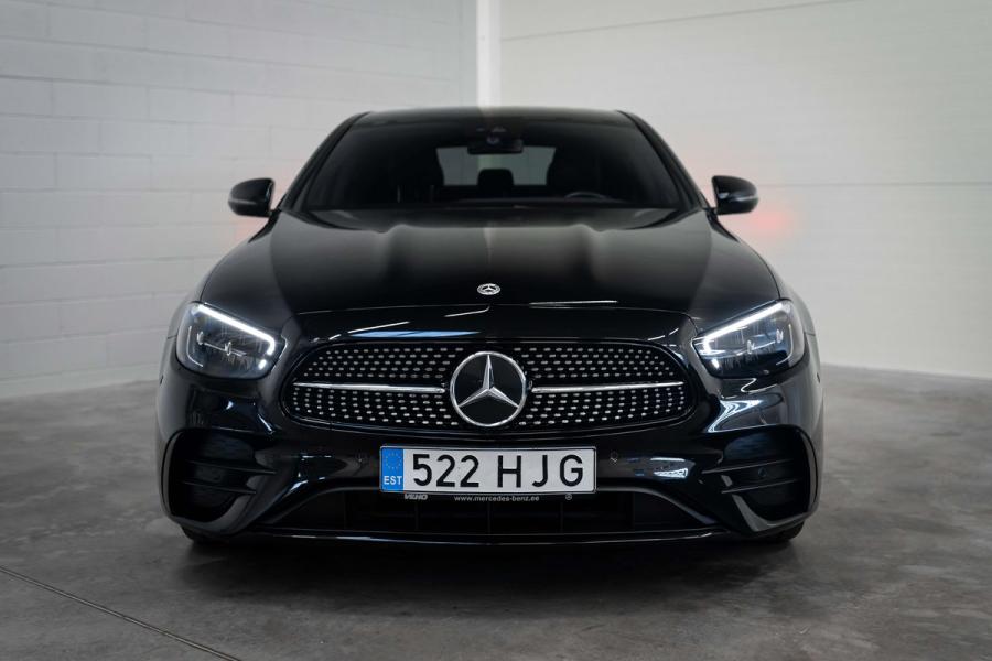 Black Mercedes-Benz E 220 2022 in Tallinn, with an engine capacity of 2.00 L and mileage of 114 thousand km for 27990 €, photo 21 on AUTOMOTO.COM.LV