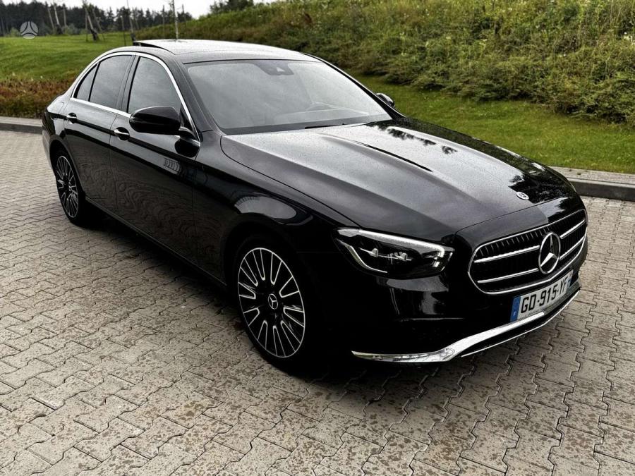 Черный Мерседес E 220 2022 в Вильнюс, объемом двигателя 2.00 л и пробегом 250 тыс. км за 20999 €, фото 4 на AUTOMOTO.COM.LV
