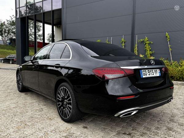 Черный Мерседес E 220 2022 в Вильнюс, объемом двигателя 2.00 л и пробегом 250 тыс. км за 20999 €, фото 7 на AUTOMOTO.COM.LV