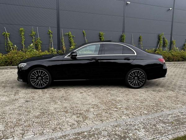 Черный Мерседес E 220 2022 в Вильнюс, объемом двигателя 2.00 л и пробегом 250 тыс. км за 20999 €, фото 8 на AUTOMOTO.COM.LV