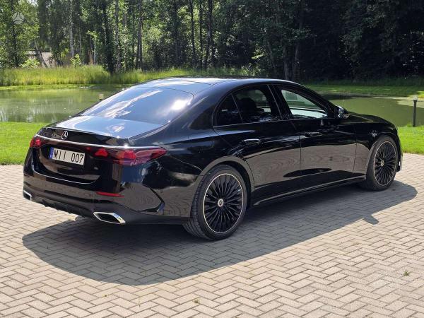 Черный Мерседес E 220 2024 в Электренай, объемом двигателя 1.99 л и пробегом 76 тыс. км за 53000 €, фото 6 на AUTOMOTO.COM.LV