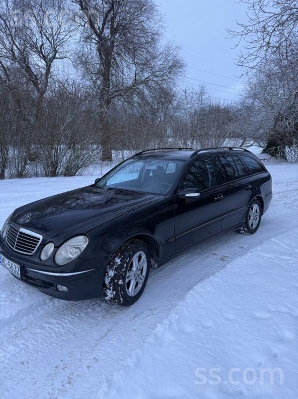 Black Mercedes-Benz E 220 2003 in Liepaja, with an engine capacity of 2.20 L and mileage of 444 thousand km for 1400 €, photo 5 on AUTOMOTO.COM.LV