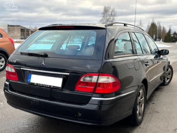 Black Mercedes-Benz E 220 2004 in Vilnius, with an engine capacity of 2.10 L and mileage of 380 thousand km for 1500 €, photo 9 on AUTOMOTO.COM.LV
