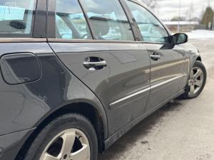 Black Mercedes-Benz E 220 2004 in Vilnius, with an engine capacity of 2.10 L and mileage of 380 thousand km for 1500 €, photo 10 on AUTOMOTO.COM.LV