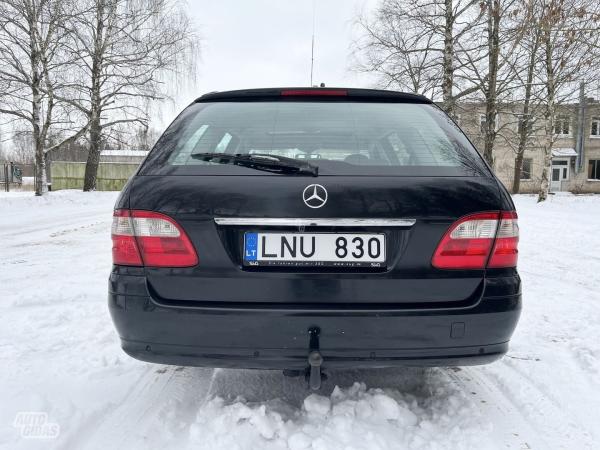 Black Mercedes-Benz E 220 2004 in Siauliai, with an engine capacity of 2.10 L and mileage of 350 thousand km for 2199 €, photo 5 on AUTOMOTO.COM.LV