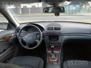 Черный Мерседес E 220 2004 в Рига, объемом двигателя 2.20 л и пробегом 302 тыс. км за 1000 €, фото 6 на AUTOMOTO.COM.LV