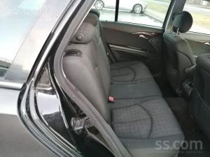 Черный Мерседес E 220 2004 в Рига, объемом двигателя 2.20 л и пробегом 302 тыс. км за 1000 €, фото 10 на AUTOMOTO.COM.LV