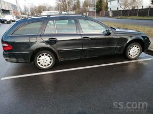 Melns Mercedes-Benz E 220 2004 Rīga, ar dzinēja tilpumu 2.20 L un nobraukumu 302 tūkst. km par 1000 €, foto 3 vietnē AUTOMOTO.COM.LV