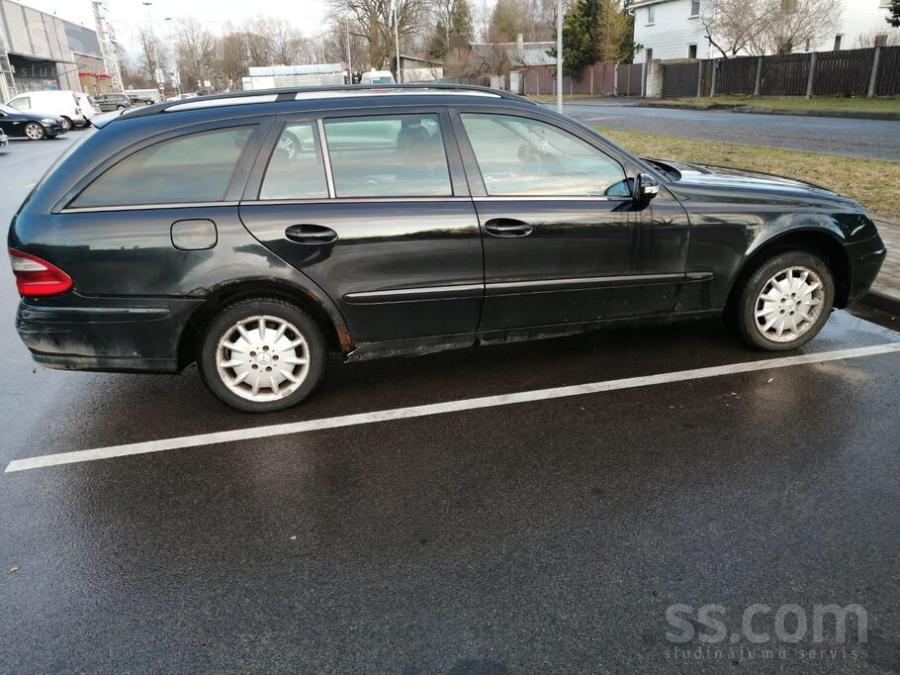 Melns Mercedes-Benz E 220 2004 Rīga, ar dzinēja tilpumu 2.20 L un nobraukumu 302 tūkst. km par 1000 €, foto 3 vietnē AUTOMOTO.COM.LV