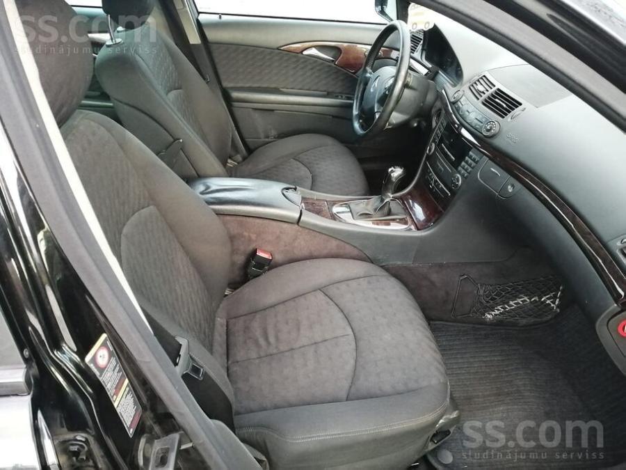 Melns Mercedes-Benz E 220 2004 Rīga, ar dzinēja tilpumu 2.20 L un nobraukumu 302 tūkst. km par 1000 €, foto 8 vietnē AUTOMOTO.COM.LV