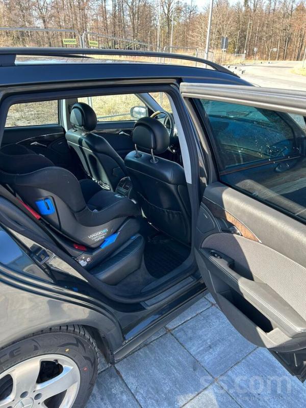 Melns Mercedes-Benz E 220 2004 Liepāja, ar dzinēja tilpumu 2.20 L un nobraukumu 330 tūkst. km par 2000 €, foto 8 vietnē AUTOMOTO.COM.LV