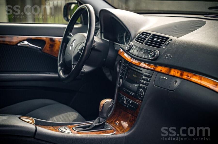 Черный Мерседес E 220 2004 в Рига, объемом двигателя 2.20 л и пробегом 342 тыс. км за 2490 €, фото 9 на AUTOMOTO.COM.LV