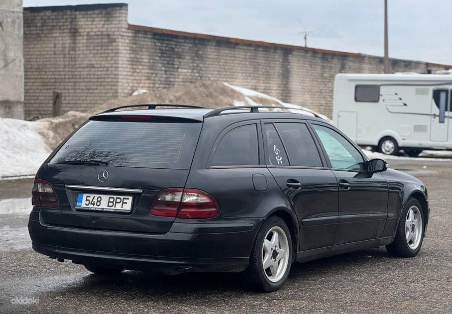Black Mercedes-Benz E 220 2005 in Narva, with an engine capacity of 2.20 L and mileage of 323 thousand km for 1390 €, photo 12 on AUTOMOTO.COM.LV