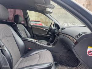 Black Mercedes-Benz E 220 2005 in Narva, with an engine capacity of 2.20 L and mileage of 323 thousand km for 1390 €, photo 15 on AUTOMOTO.COM.LV