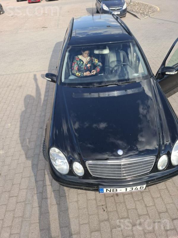Melns Mercedes-Benz E 220 2005 Rīga, ar dzinēja tilpumu 2.20 L un nobraukumu 425 tūkst. km par 1600 €, foto 4 vietnē AUTOMOTO.COM.LV