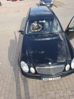 Melns Mercedes-Benz E 220 2005 Rīga, ar dzinēja tilpumu 2.20 L un nobraukumu 425 tūkst. km par 1600 €, foto 5 vietnē AUTOMOTO.COM.LV
