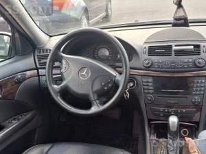 Melns Mercedes-Benz E 220 2005 Rīga, ar dzinēja tilpumu 2.20 L un nobraukumu 425 tūkst. km par 1600 €, foto 15 vietnē AUTOMOTO.COM.LV