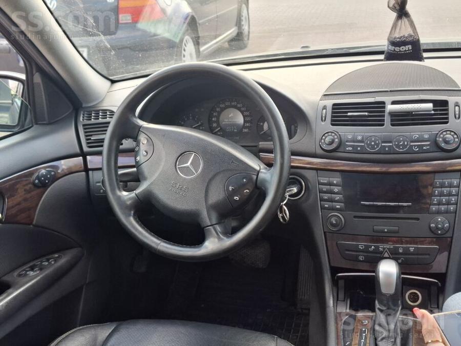 Melns Mercedes-Benz E 220 2005 Rīga, ar dzinēja tilpumu 2.20 L un nobraukumu 425 tūkst. km par 1600 €, foto 15 vietnē AUTOMOTO.COM.LV