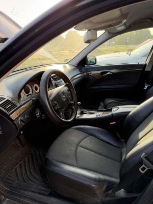 Черный Мерседес E 220 2006 в Каунас, объемом двигателя 2.20 л и пробегом 430 тыс. км за 2200 €, фото 13 на AUTOMOTO.COM.LV