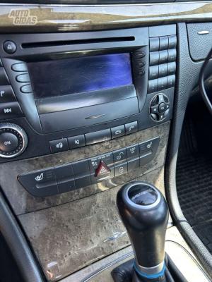 Melns Mercedes-Benz E 220 2006 Kupiškis, ar dzinēja tilpumu 2.10 L un nobraukumu 317 tūkst. km par 3100 €, foto 13 vietnē AUTOMOTO.COM.LV
