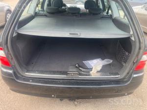 Черный Мерседес E 220 2006 в Рига, объемом двигателя 2.20 л и пробегом 363 тыс. км за 1800 €, фото 7 на AUTOMOTO.COM.LV