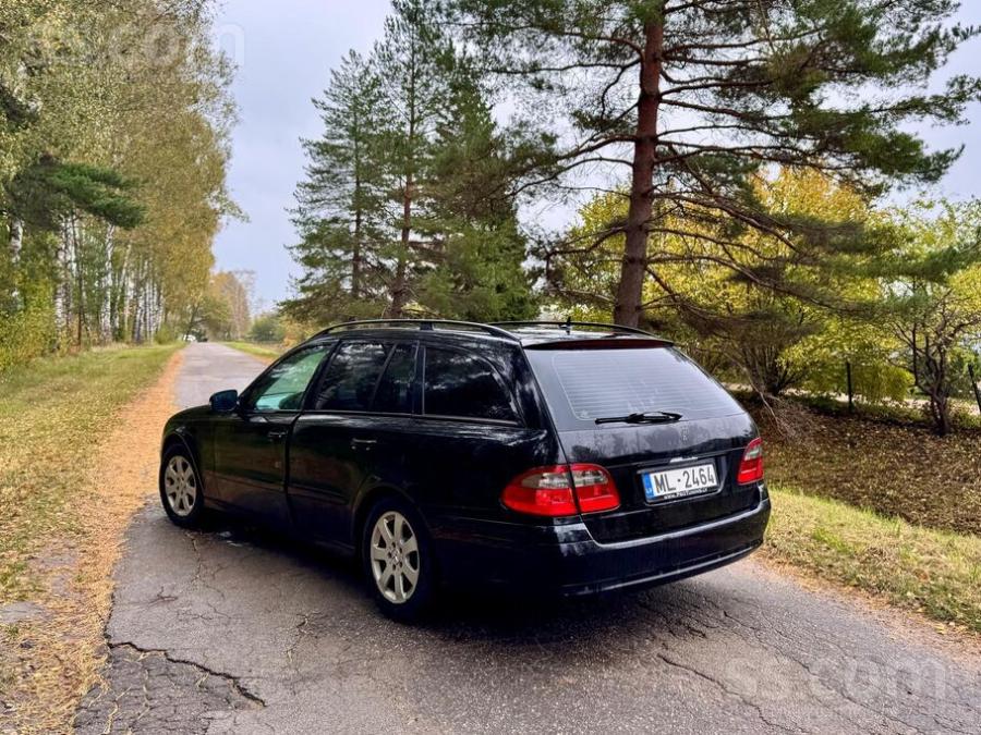 Черный Мерседес E 220 2006 в Елгава, объемом двигателя 2.20 л и пробегом 472 тыс. км за 3550 €, фото 4 на AUTOMOTO.COM.LV
