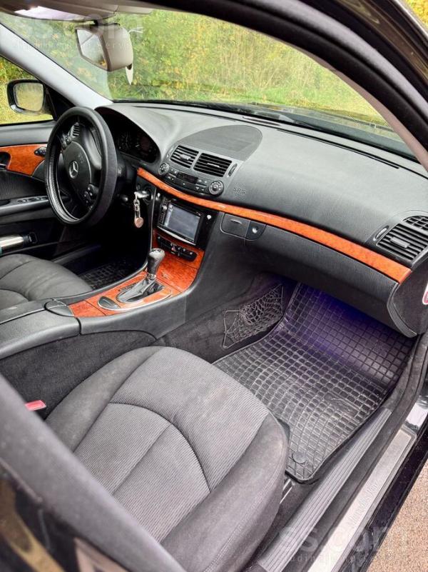 Black Mercedes-Benz E 220 2006 in Jelgava, with an engine capacity of 2.20 L and mileage of 472 thousand km for 3550 €, photo 8 on AUTOMOTO.COM.LV