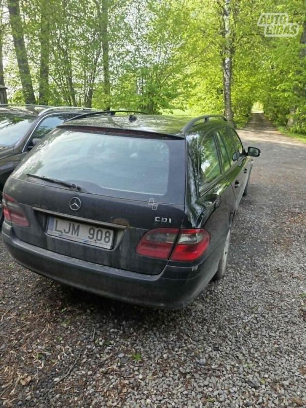 Черный Мерседес E 220 2007 в Пренай, объемом двигателя 2.10 л и пробегом 366 тыс. км за 2000 €, фото 2 на AUTOMOTO.COM.LV