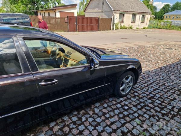 Melns Mercedes-Benz E 220 2007 Jēkabpils, ar dzinēja tilpumu 2.20 L un nobraukumu 344 tūkst. km par 3100 €, foto 3 vietnē AUTOMOTO.COM.LV