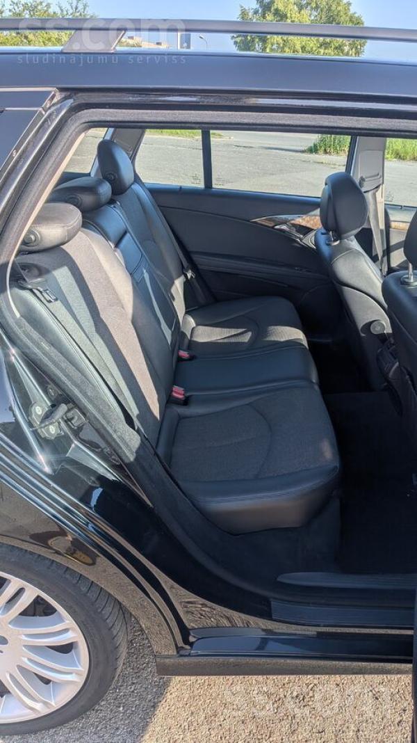 Black Mercedes-Benz E 220 2007 in Liepaja, with an engine capacity of 2.20 L and mileage of 287 thousand km for 4995 €, photo 8 on AUTOMOTO.COM.LV