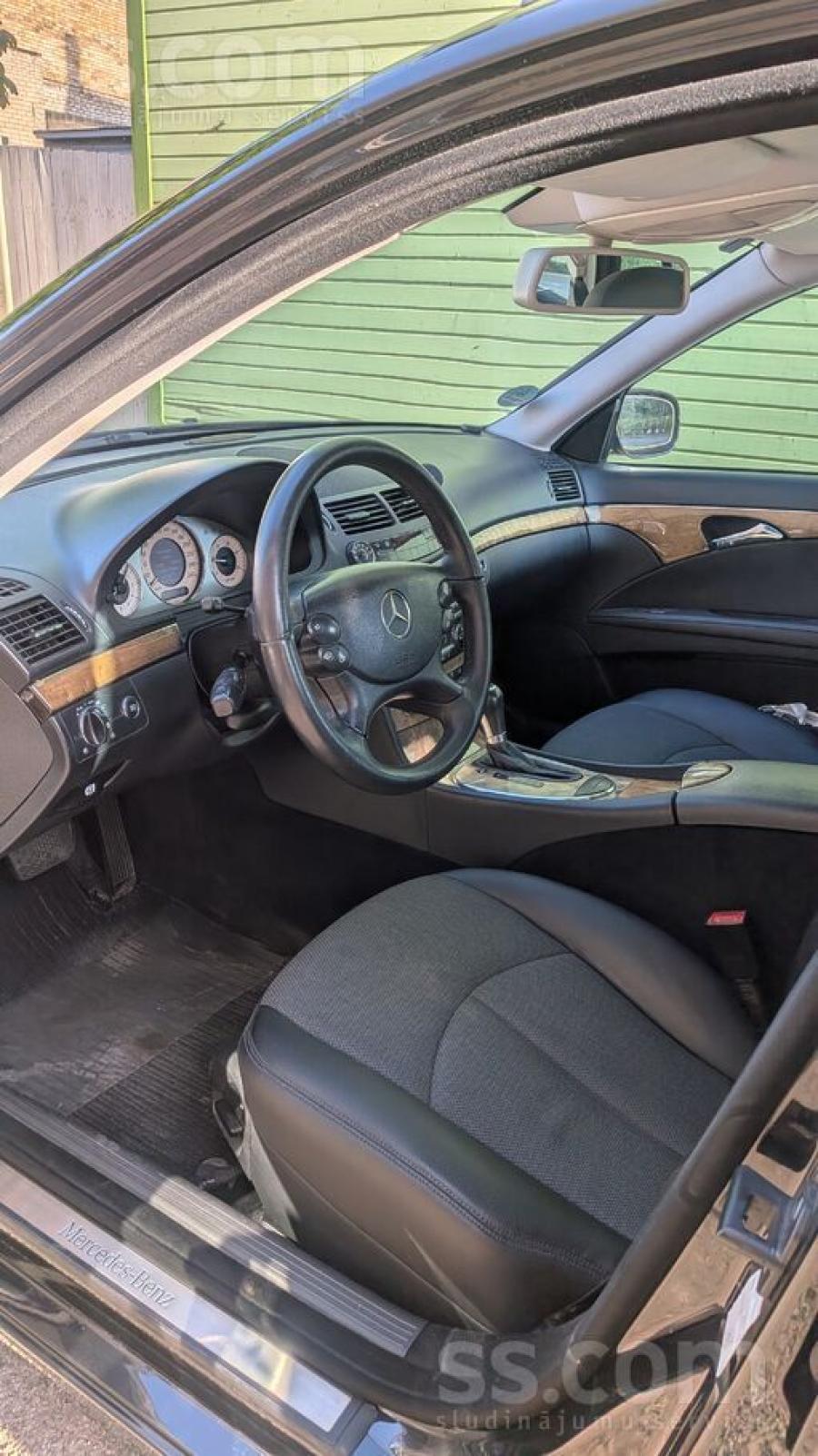 Melns Mercedes-Benz E 220 2007 Liepāja, ar dzinēja tilpumu 2.20 L un nobraukumu 287 tūkst. km par 4995 €, foto 11 vietnē AUTOMOTO.COM.LV