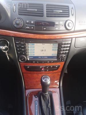 Black Mercedes-Benz E 220 2007 in Riga, with an engine capacity of 2.20 L and mileage of 420 thousand km for 3250 €, photo 4 on AUTOMOTO.COM.LV