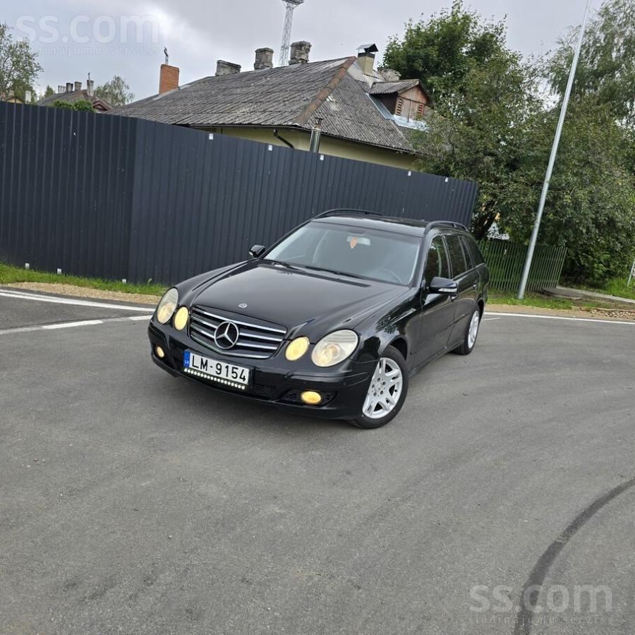 Black Mercedes-Benz E 220 2007 in Riga, with an engine capacity of 2.20 L and mileage of 441 thousand km for 2600 €, photo 6 on AUTOMOTO.COM.LV