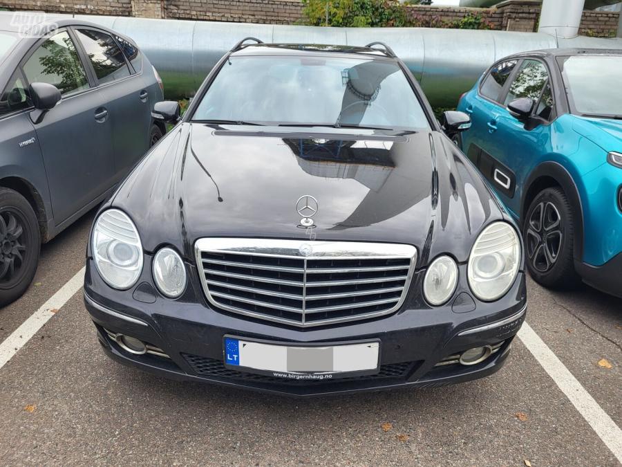 Black Mercedes-Benz E 220 2007 in Vilnius, with an engine capacity of 2.20 L and mileage of 355 thousand km for 1990 €, photo 4 on AUTOMOTO.COM.LV