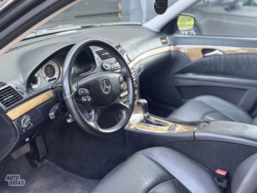 Melns Mercedes-Benz E 220 2008 Kauņa, ar dzinēja tilpumu 2.10 L un nobraukumu 500 tūkst. km par 1850 €, foto 14 vietnē AUTOMOTO.COM.LV