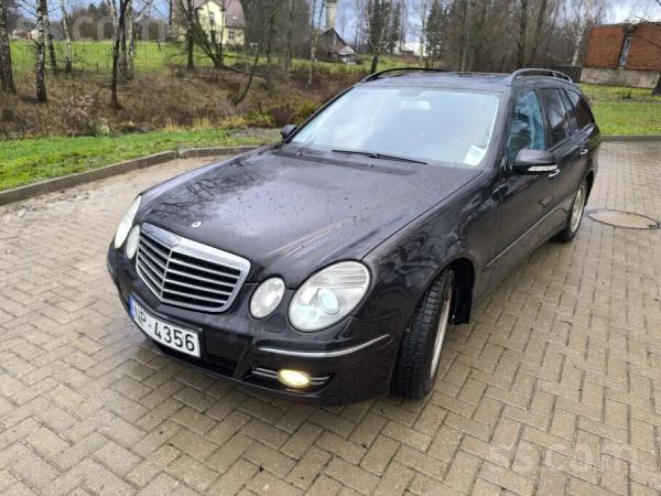 Black Mercedes-Benz E 220 2008 in Riga, with an engine capacity of 2.20 L and mileage of 373 thousand km for 2999 €, photo 1 on AUTOMOTO.COM.LV