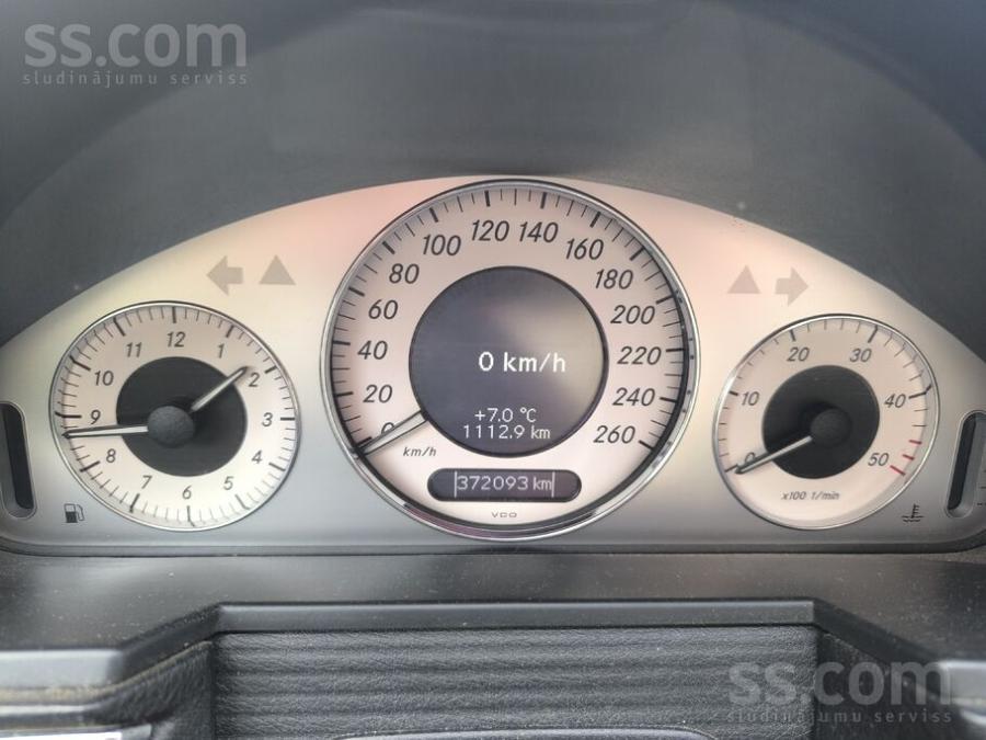 Черный Мерседес E 220 2008 в Рига, объемом двигателя 2.20 л и пробегом 373 тыс. км за 2999 €, фото 10 на AUTOMOTO.COM.LV