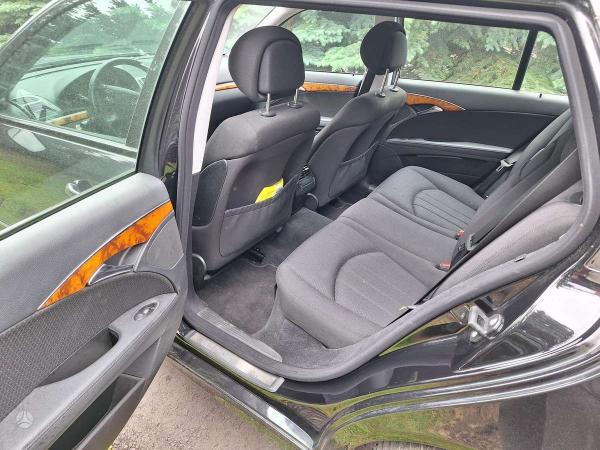 Melns Mercedes-Benz E 220 2008 Utena, ar dzinēja tilpumu 2.15 L un nobraukumu 307 tūkst. km par 3750 €, foto 7 vietnē AUTOMOTO.COM.LV